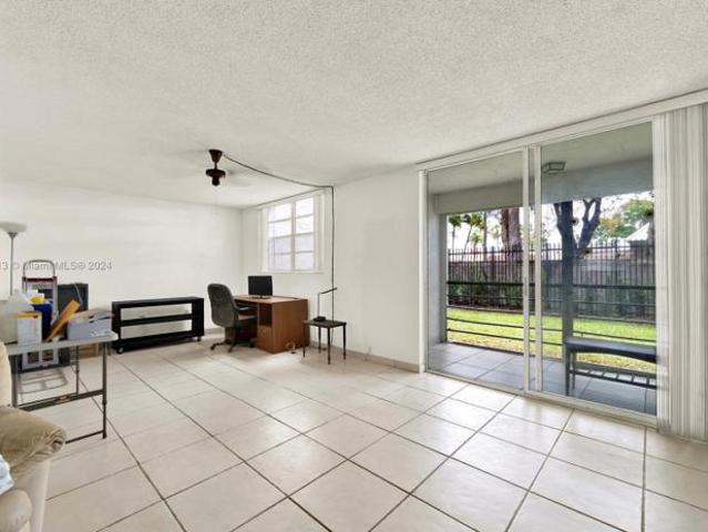 14155 SW 87th St #E102, Miami, FL 33183