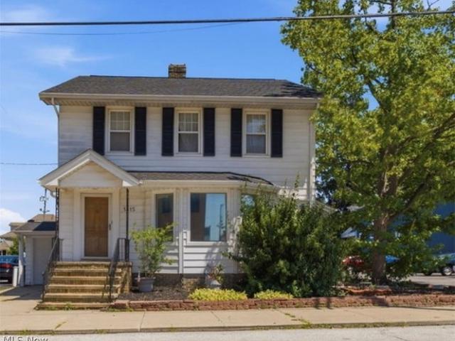 1415 Blossom Park Ave, Lakewood, OH 44107
