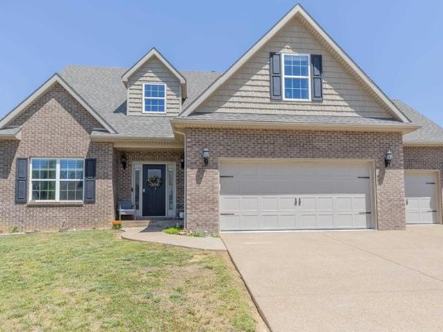 1415 Breezy Creek Dr, Evansville, IN 47720