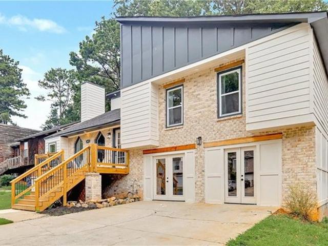 1415 Brookcrest St, Lawrenceville, GA 30044