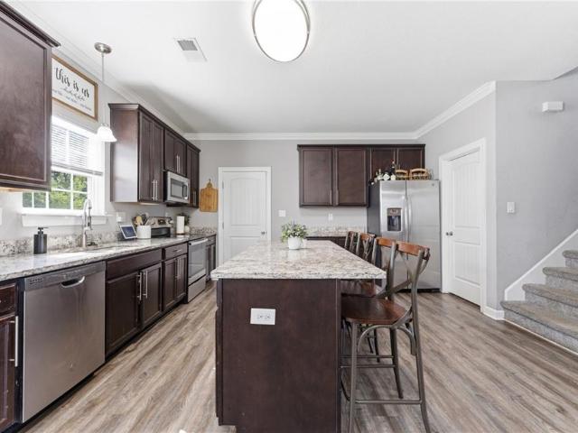1415 Des Moines AVE