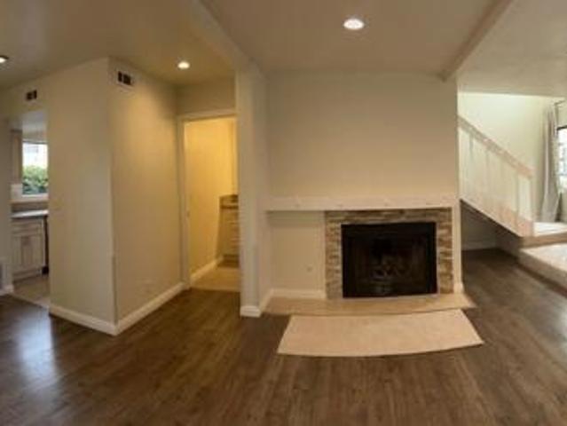 1415 E 4th St #4, Long Beach, CA 90802