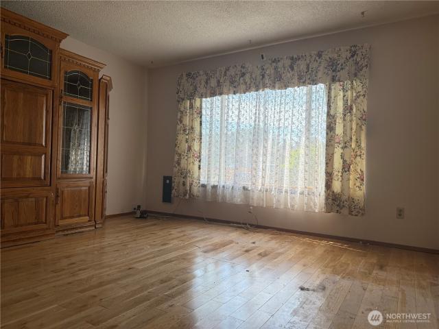 1415 E 55th Street