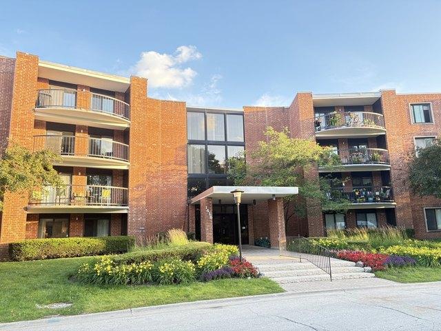 1415 E Central Rd Unit 203A, Arlington Heights, IL 60005