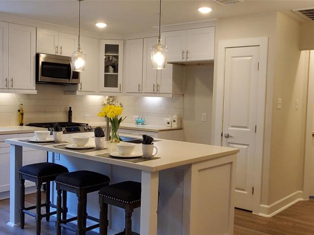 1415 E April Villas B