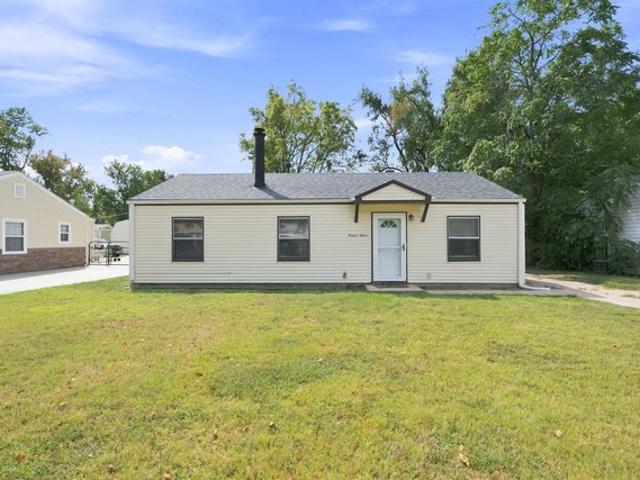 1415 E Evanston St, Park City, KS 67219