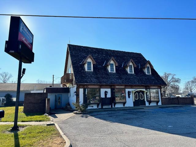 1415 E Michigan Road