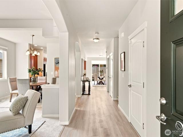 1415 Farina Loop SE