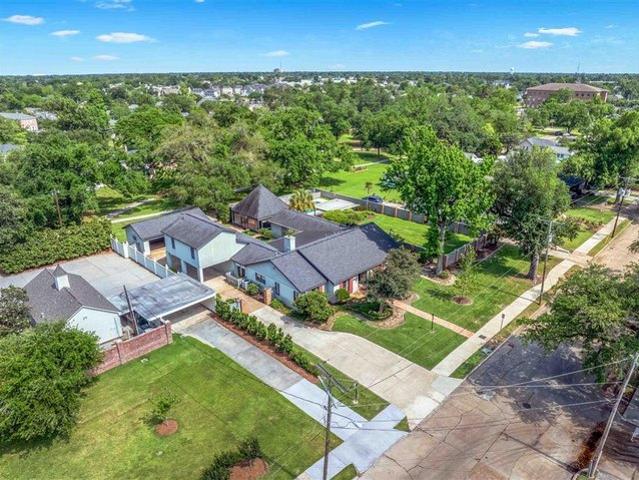 1415 Foster St, Lake Charles, LA 70601