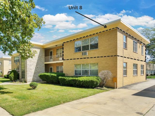 1415 Homestead Rd, Unit 8, La Grange Park, IL 60526 | Compass