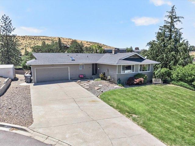 1415 Roza Vista Pl, Prosser, WA 99350