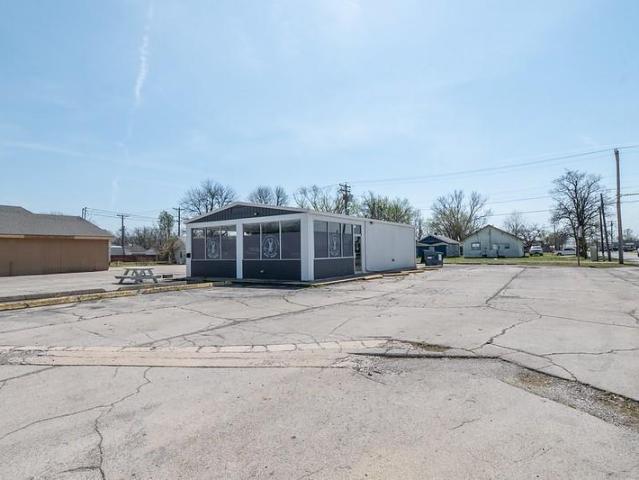 1415 W 8th Street