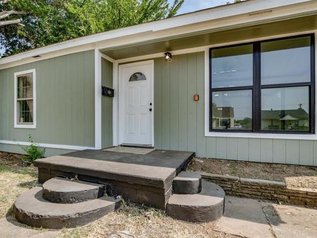 1416 NW 92nd St, Oklahoma City, OK 73114