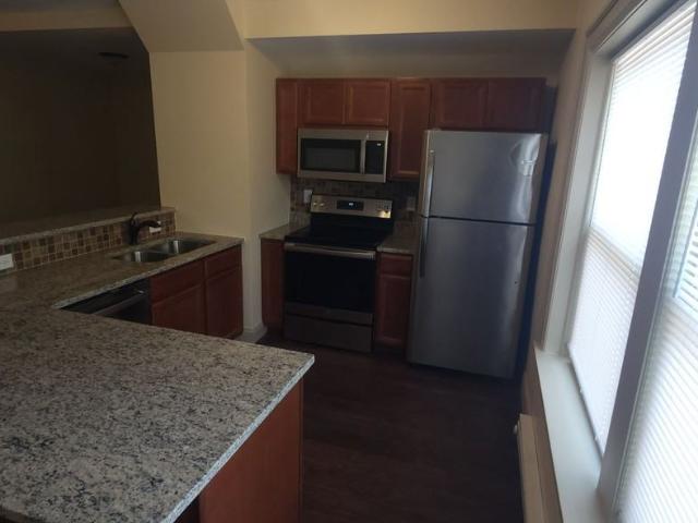 1416 E State St Apartments 2 Bedroom Apartment for Rent at 1416 E State St, Rockford, IL 61104 Jackson Oaks
