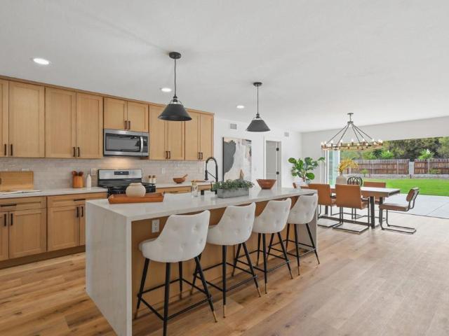 1416 eastview court