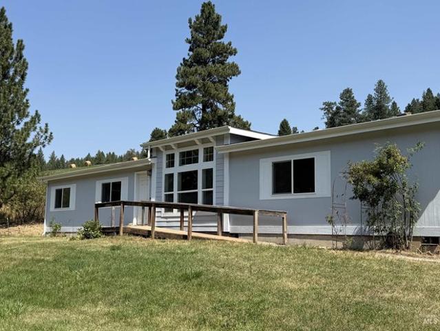 1416 Hatter Creek Rd, Princeton, ID 83857