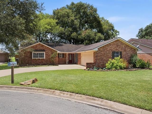 1416 Linwood Dr, Wharton, TX 77488