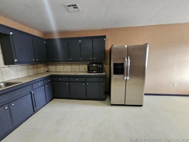 1416 W 2nd Street