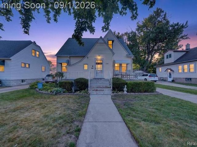 1416 17th St, Port Huron, MI 48060