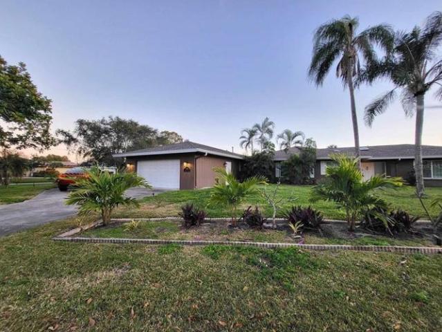 1416 40th Ave NE, Saint Petersburg, FL 33703