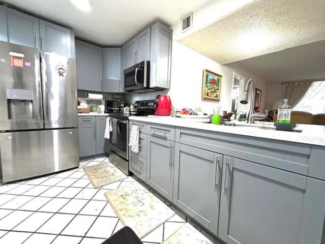 14175 87th St SW #C111, Miami, FL 33183