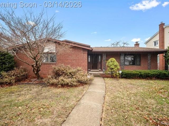14176 Hubbard St, Livonia, MI 48154