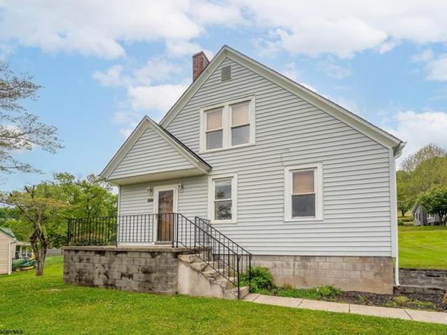1417 Andmore Ave, Morgantown, WV 26505