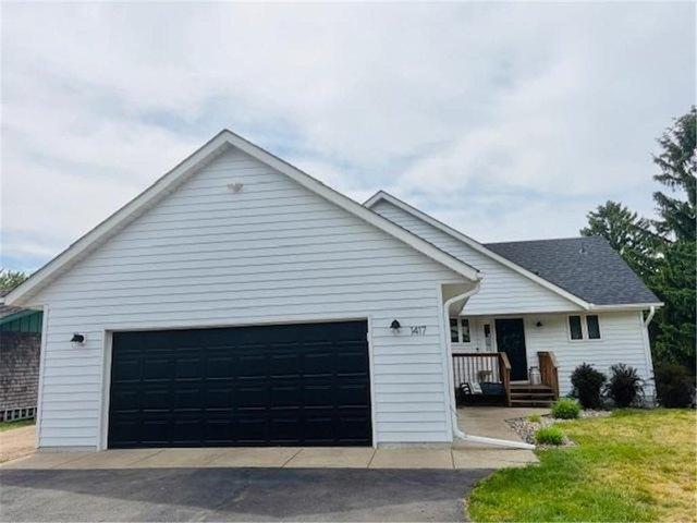 1417 Broadway Ave S, Sauk Rapids, MN 56379