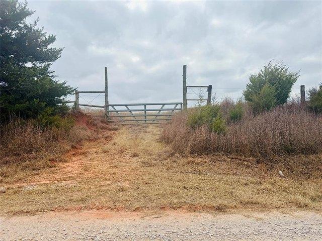 1417 County Road 1430, Ninnekah, OK 73067