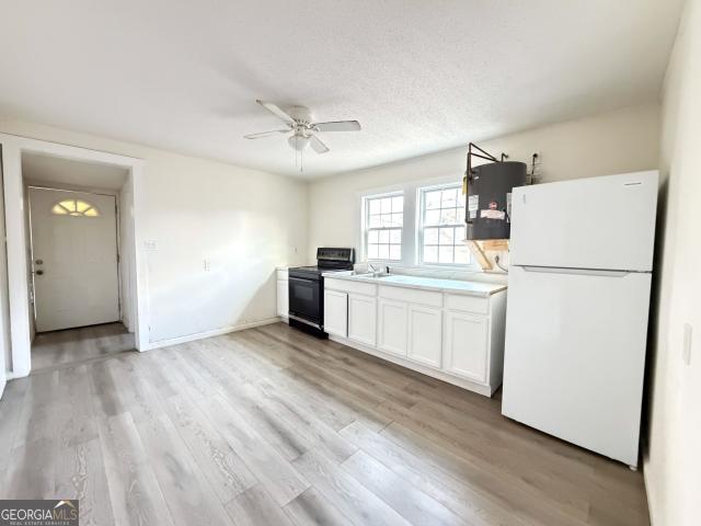 1417 E Roosevelt Avenue