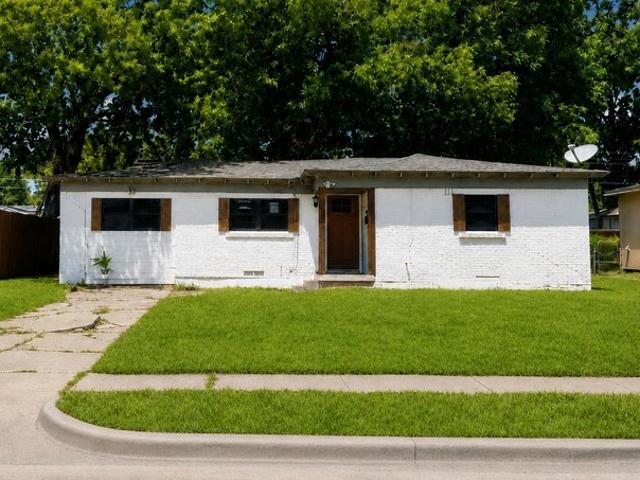 1417 Hillcrest St, Mesquite, TX 75149