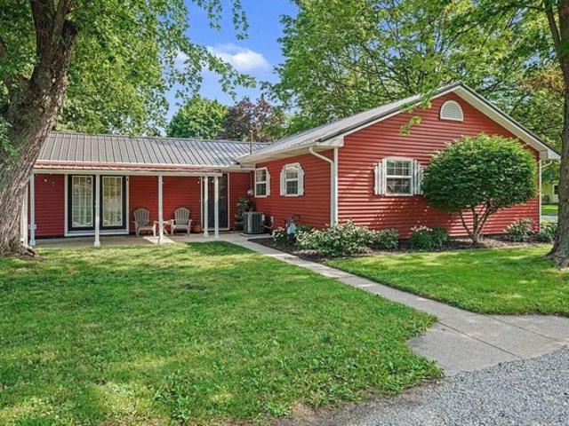 1417 S 11th St, Goshen, IN 46526
