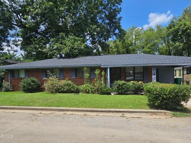 1417 Schoolhouse Ave, Columbus, MS 39701