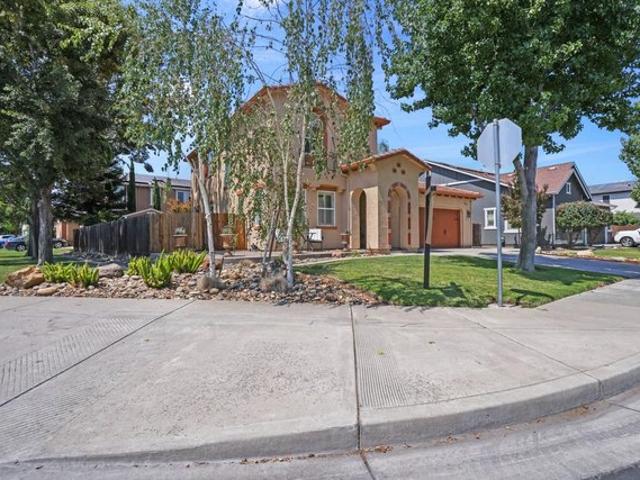 1417 Sentinel Dr, Tracy, CA 95304