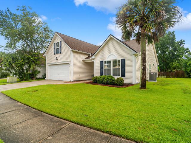 1417 Wellesley Circle