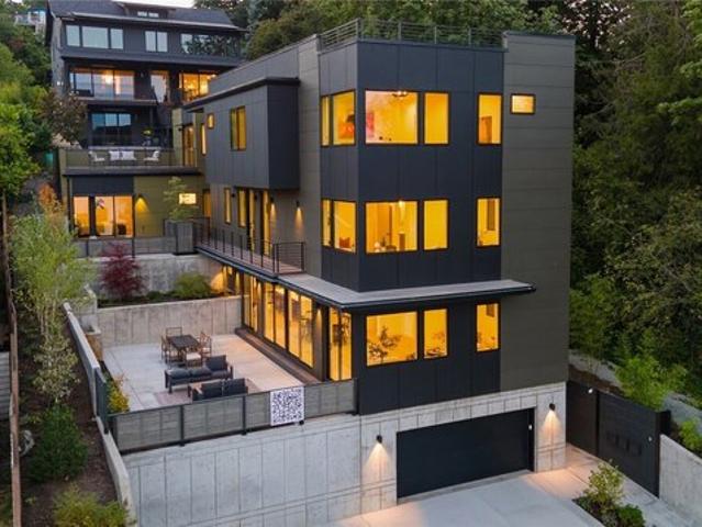 1417 36th Ave S Unit 1, Seattle, WA 98144