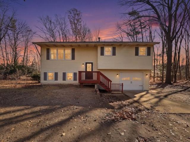 14180 th Ave, Grand Haven, MI 49417