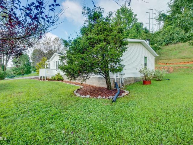 14181 Middle Pointe Court