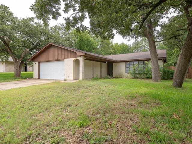 1418 Magnolia Dr, College Station, TX 77840