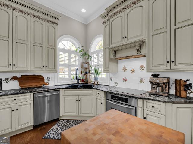 1418 Brighton Place