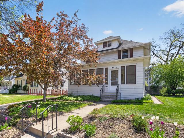 1418 Center Street W