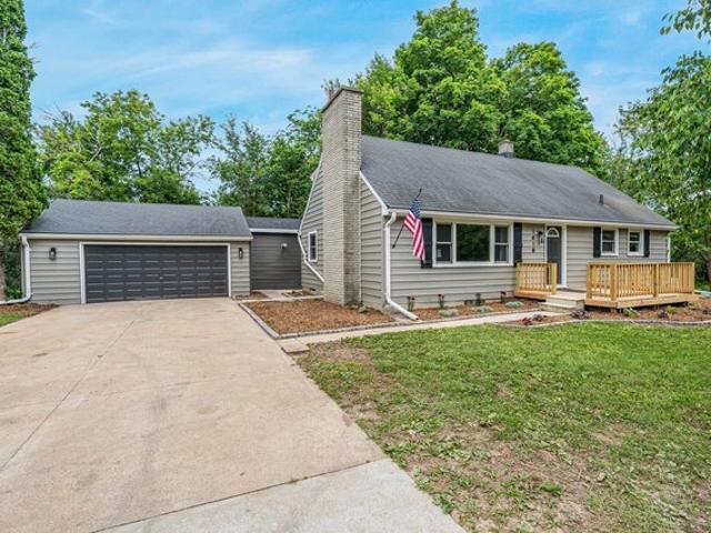 1418 County Road JJ, Neenah, WI 54956