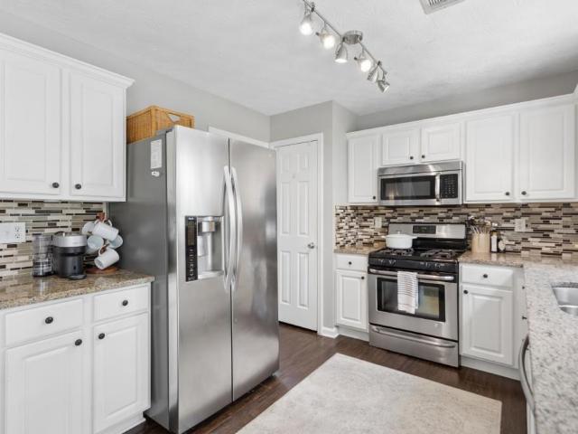 1418 Glenover Circle