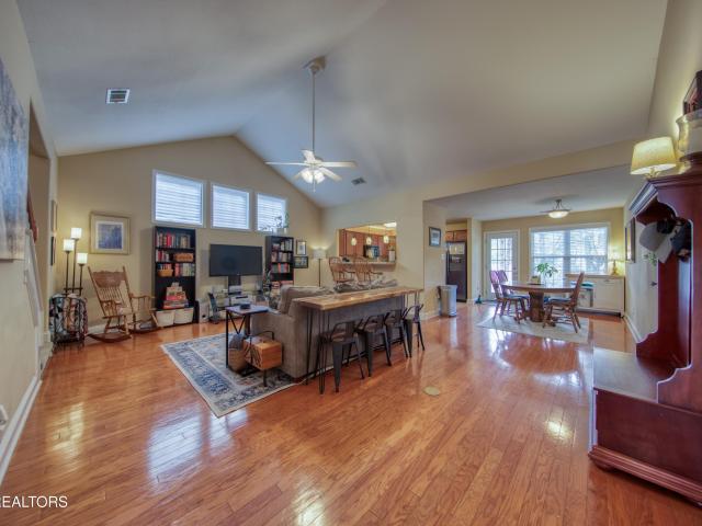 1418 Hazelgreen Way