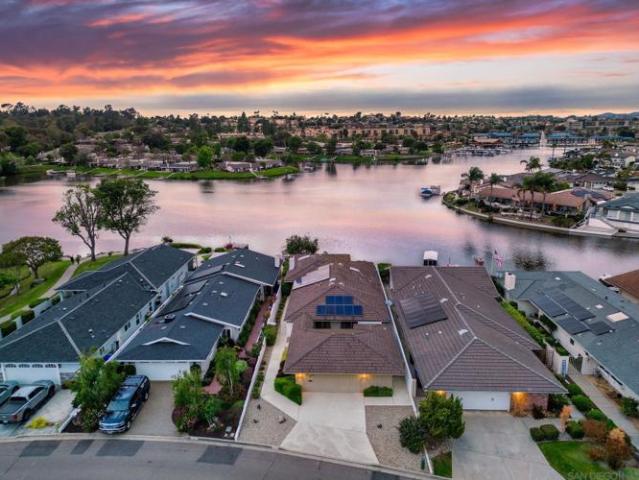 1418 La Plaza Dr, San Marcos, CA 92078
