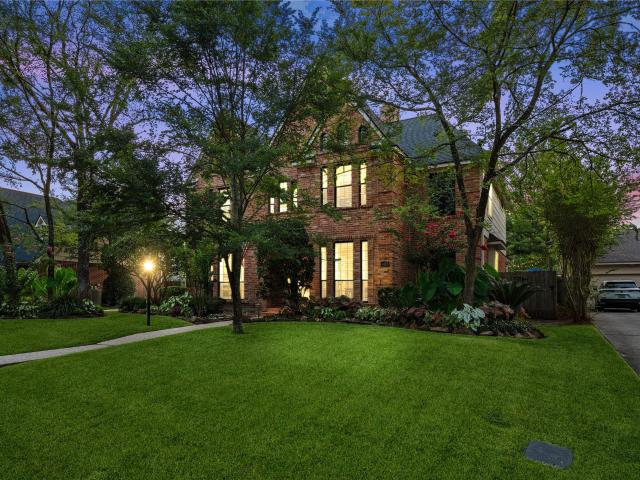 1418 Lofty Maple Trail