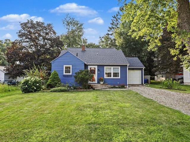 1418 Pinehurst Blvd, Kalamazoo, MI 49006