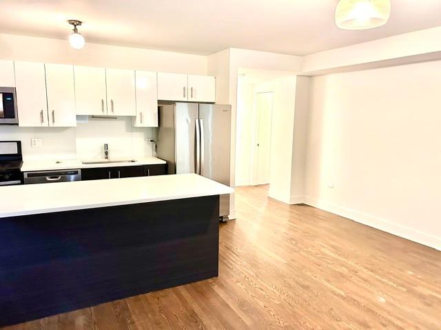 1418 W Addison Street # 102