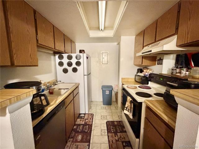 14192 E Colorado Drive # 202