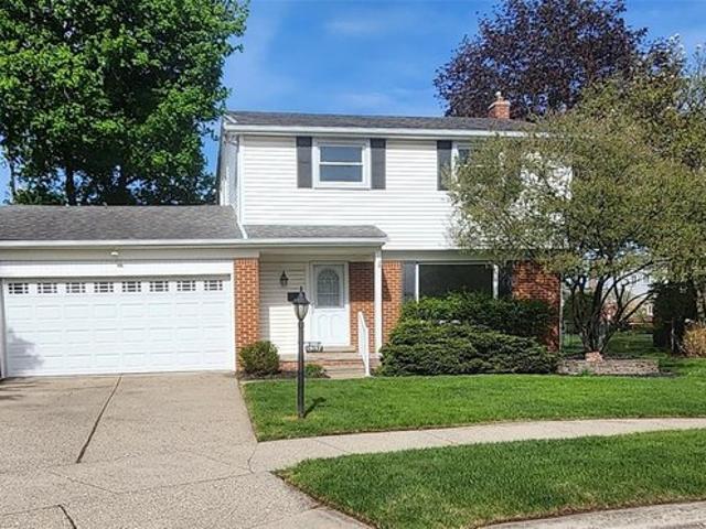14197 Woodside St, Livonia, MI 48154